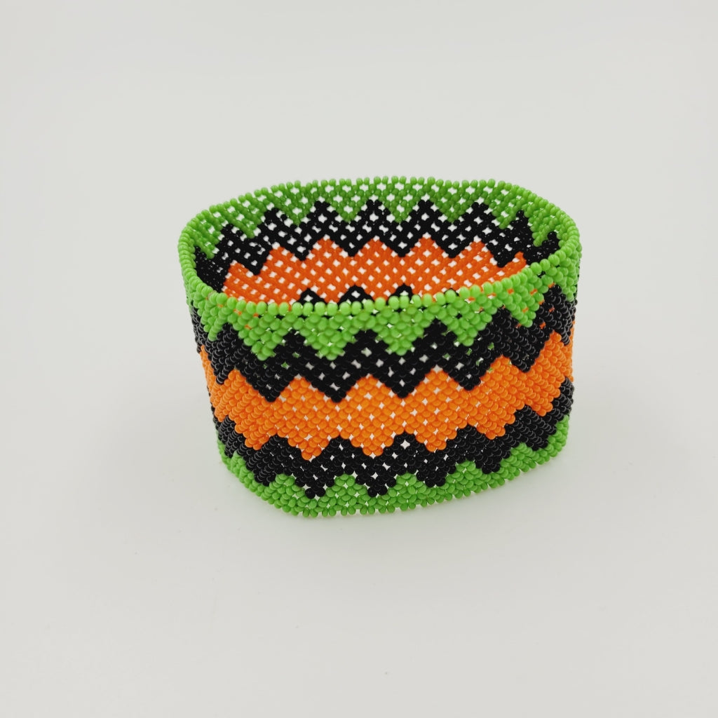 Pulseiras Indígenas de Miçangas ou Sementes - Autênticas – Maniò Artes ...